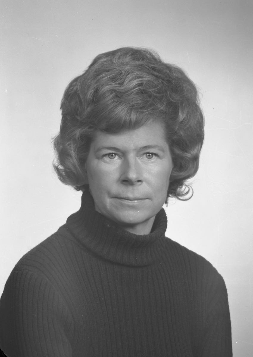 Signe Lundgren, Pl. 121 A, Mackmyra. Den 12 november 1971 - Länsmuseet ...