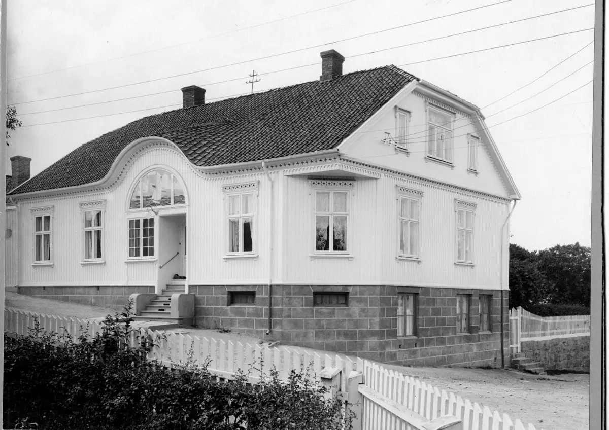 Fredrikstad. Vestsiden. Berggaten 23. "Toppen" (navnet på huset ...