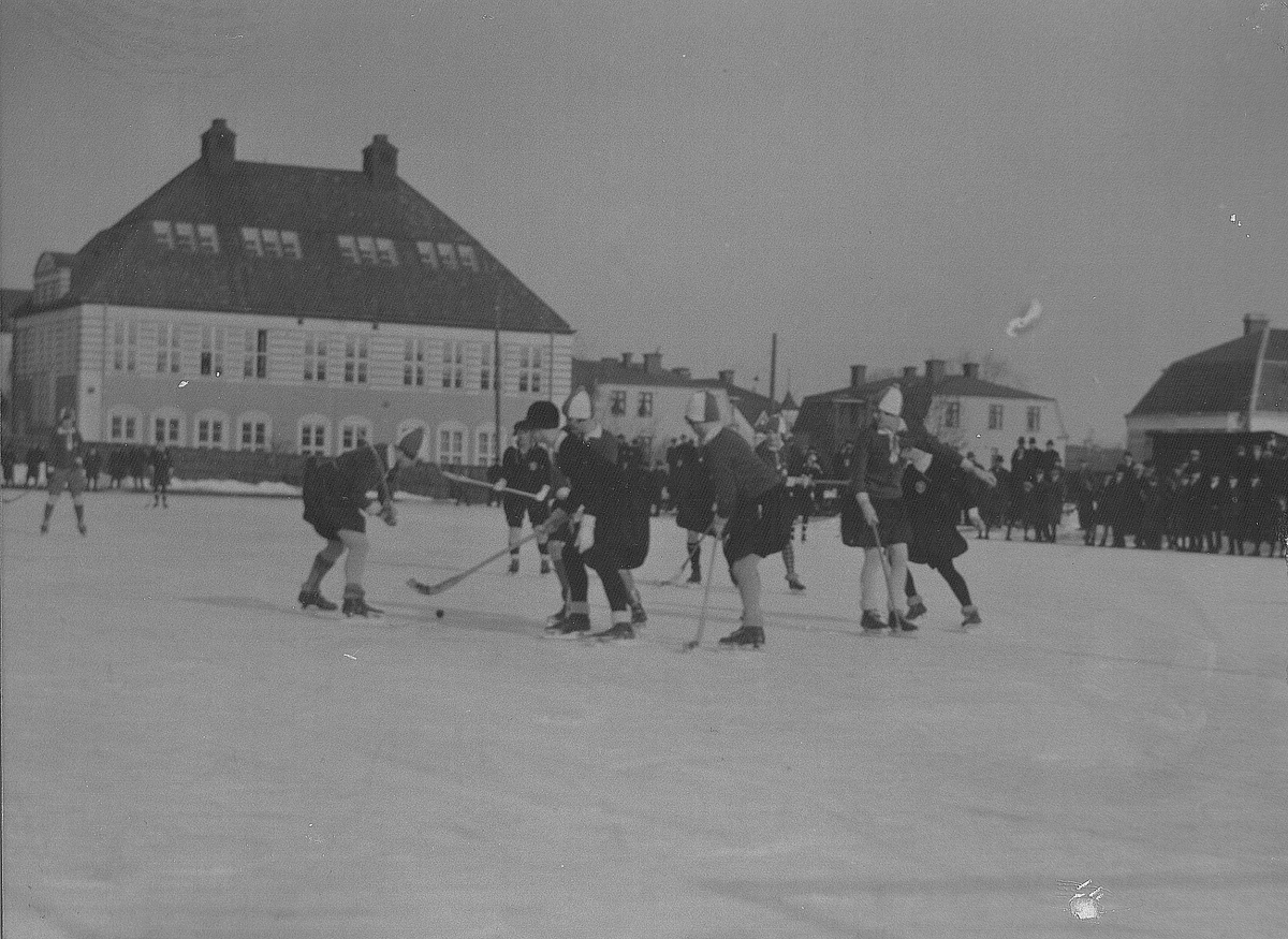 Linköpings AIK Allsvenska damer i bandy i en match på gamla ... Linköpings AIK Allsvenska damer i bandy i en match på gamla ...