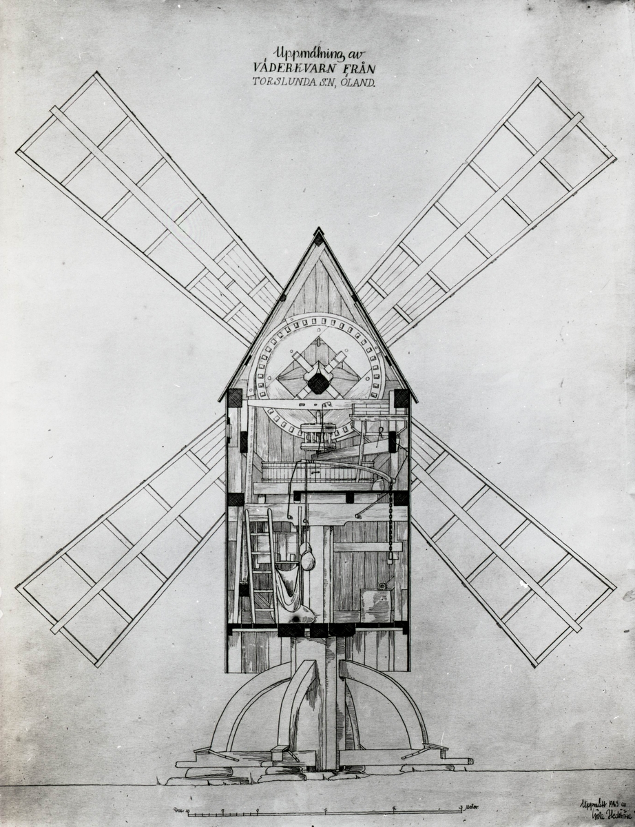 Sektionsritning av kvarn från Arontorp i Torslunda socken. Kvarnen står ...