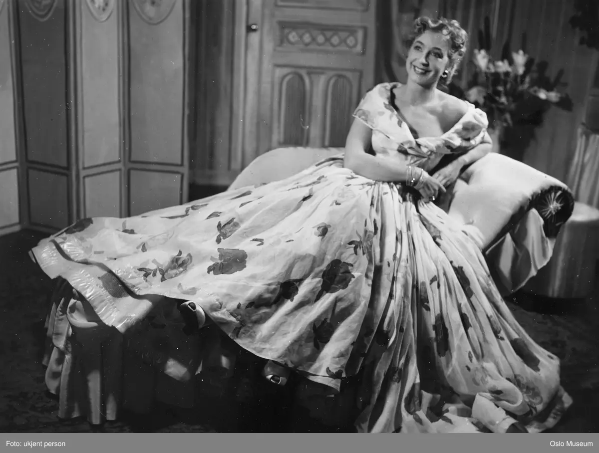 Wenche Foss i "Kiss me Kate". - Oslo Museum / DigitaltMuseum