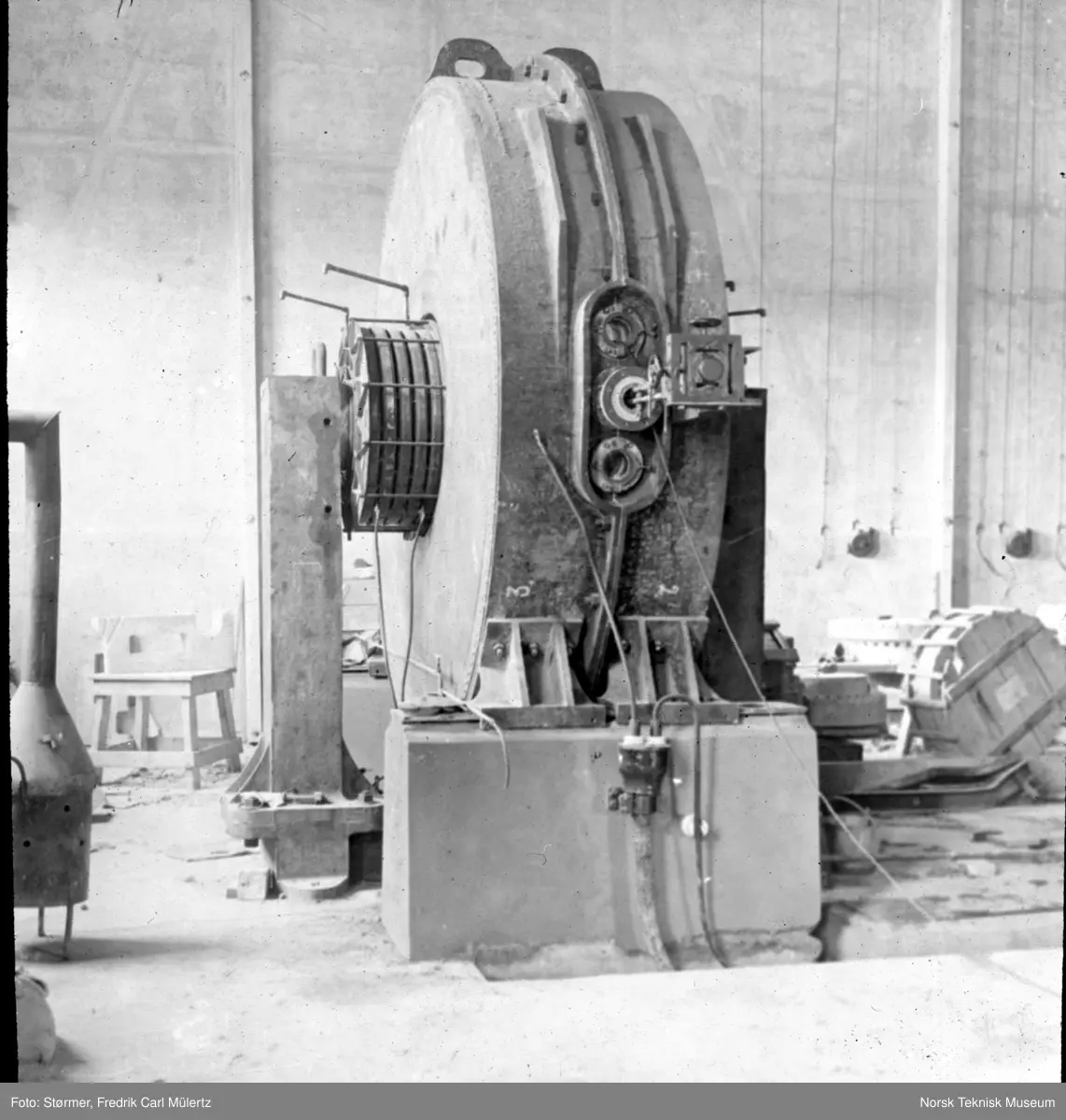 Elektrisk generator - Norsk Teknisk Museum / DigitaltMuseum