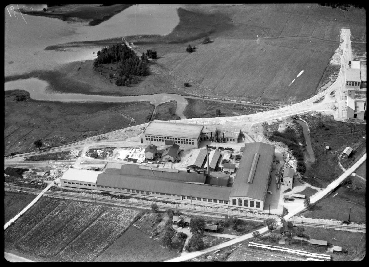 Flygfoto över Virsbo bruk, Virsbo. - Västmanlands läns museum ...