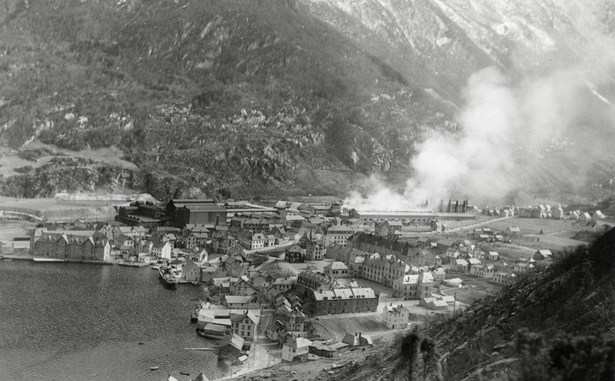 Industristaden Odda med Smelteverket - Kraftmuseet / DigitaltMuseum