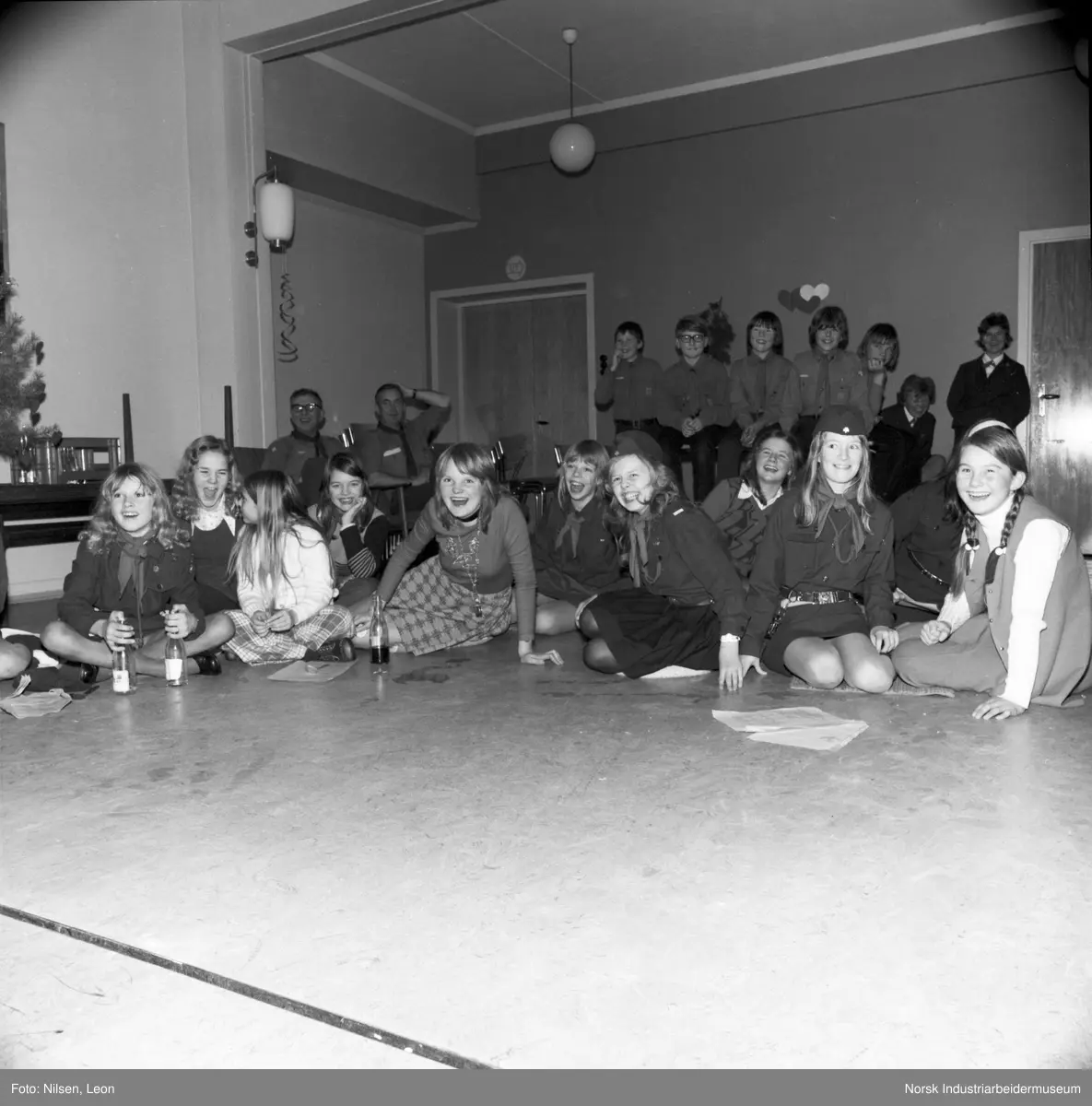 Leende barn på speiderarrangement på elevheimen. - Norsk ...
