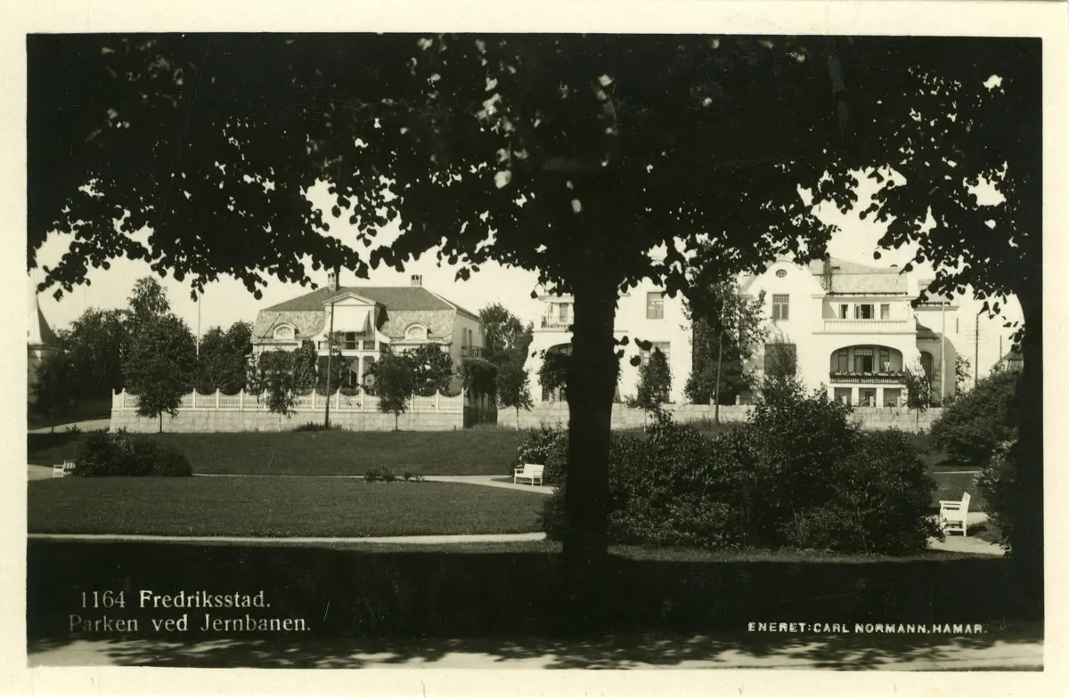 Fredrikstad, Vestsiden, Cicignon. Parkanlegg. Jernbaneparken. - Kongens ... Fredrikstad, Vestsiden, Cicignon. Parkanlegg. Jernbaneparken. - Kongens ...