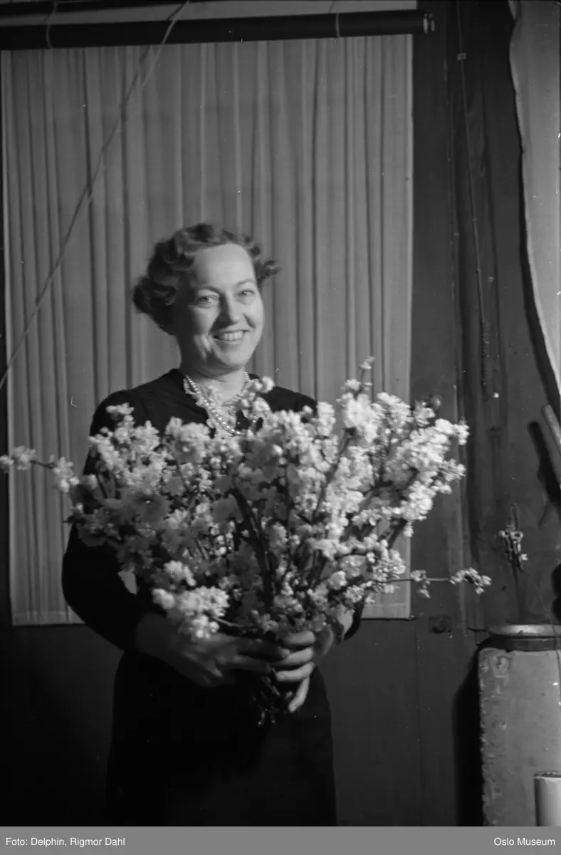 Blomsterhandler Annie Vera Hansen. - Oslo Museum / DigitaltMuseum