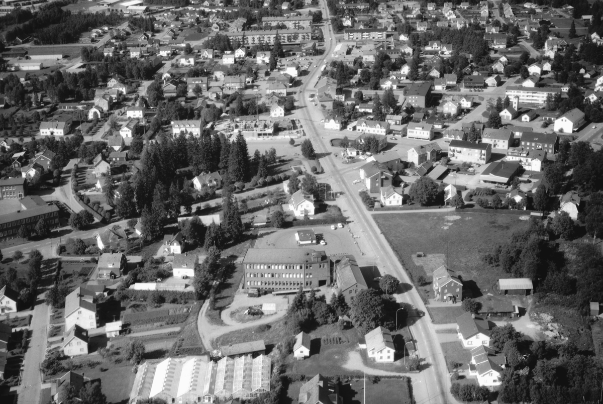 Flygfoto över Smålandstenar i Gislaveds kommun. Jönköpings län 344/1968 ...