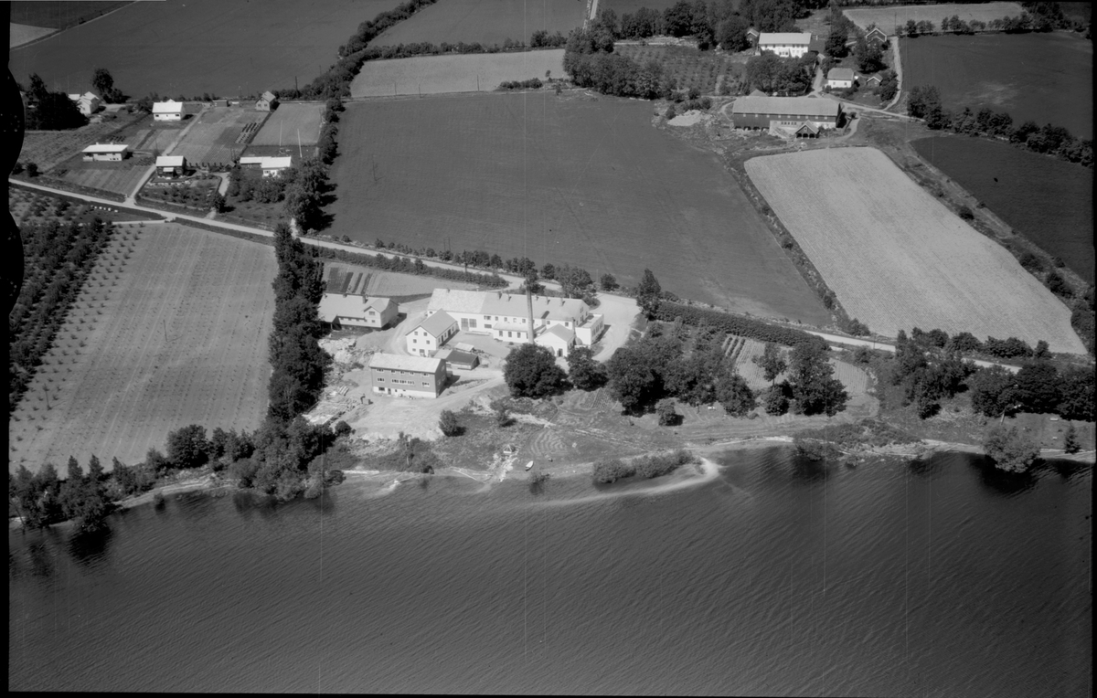 Flyfoto, Nes Meieri, Hedmark, Mjøsa, Nes Vaskeri. - Anno Domkirkeodden ...