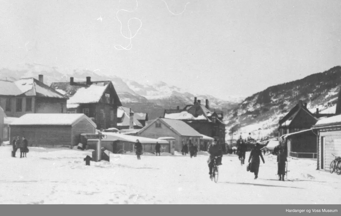 Vangen, gate, vinter - Hardanger og Voss Museum / DigitaltMuseum