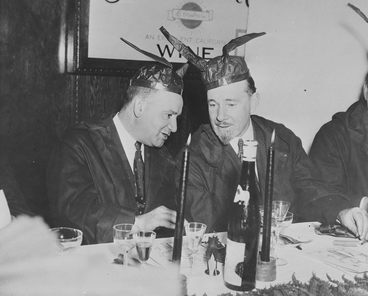 Hells ordfører Stenvig i Amerika for å tale i radio - Sverresborg ...