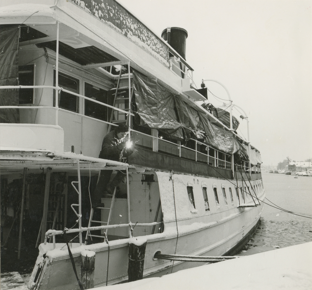 S/S Norrskär byggd 1910 vid Nybrokajen, Stockholm den 20:E december ...