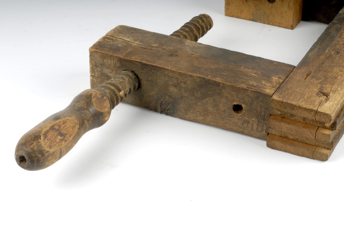 Tvinge - Akershusbasen / DigitaltMuseum