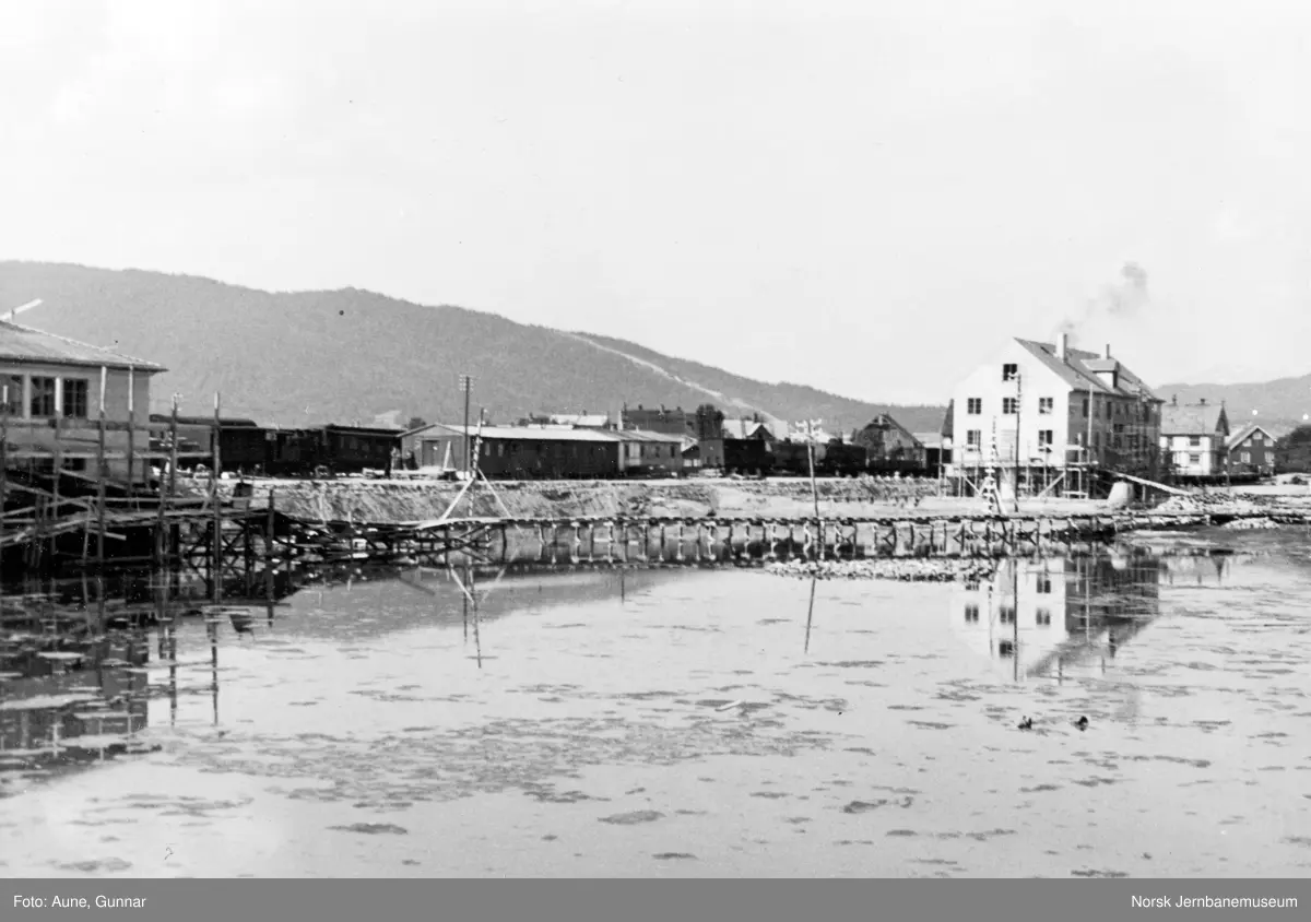Bygging av Mo i Rana stasjon - Norsk Jernbanemuseum / DigitaltMuseum